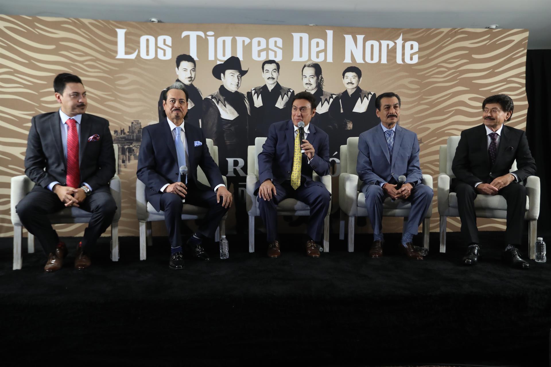 Los Tigres del Norte reafirman poder de canción "Somos más americanos”