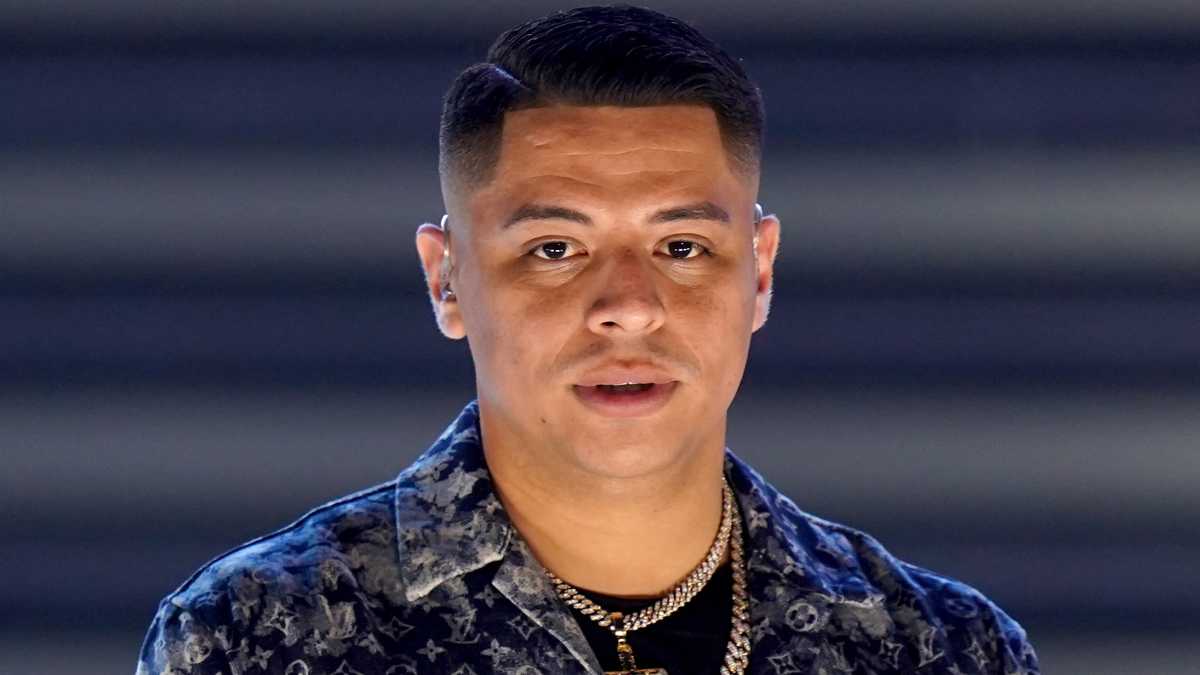 Eduin Caz, de Grupo Firme, es hospitalizado de emergencia