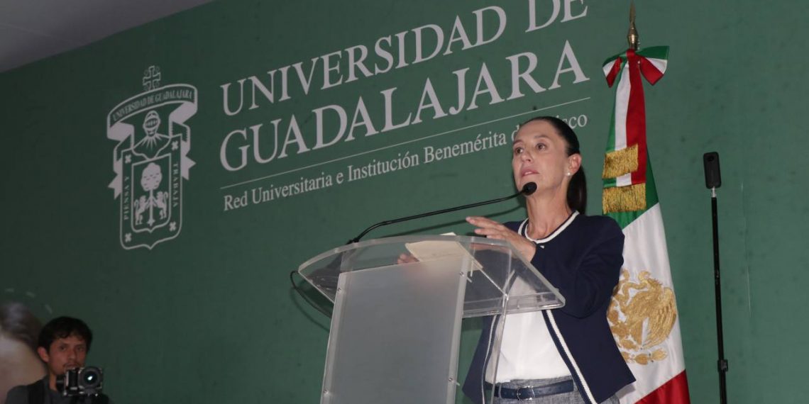 La Universidad de Guadalajara celebra 100 años y Karla Planter, su ...