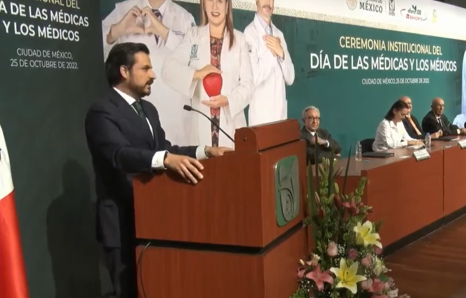 Van por mejores condiciones y basificación de médicos del IMSS