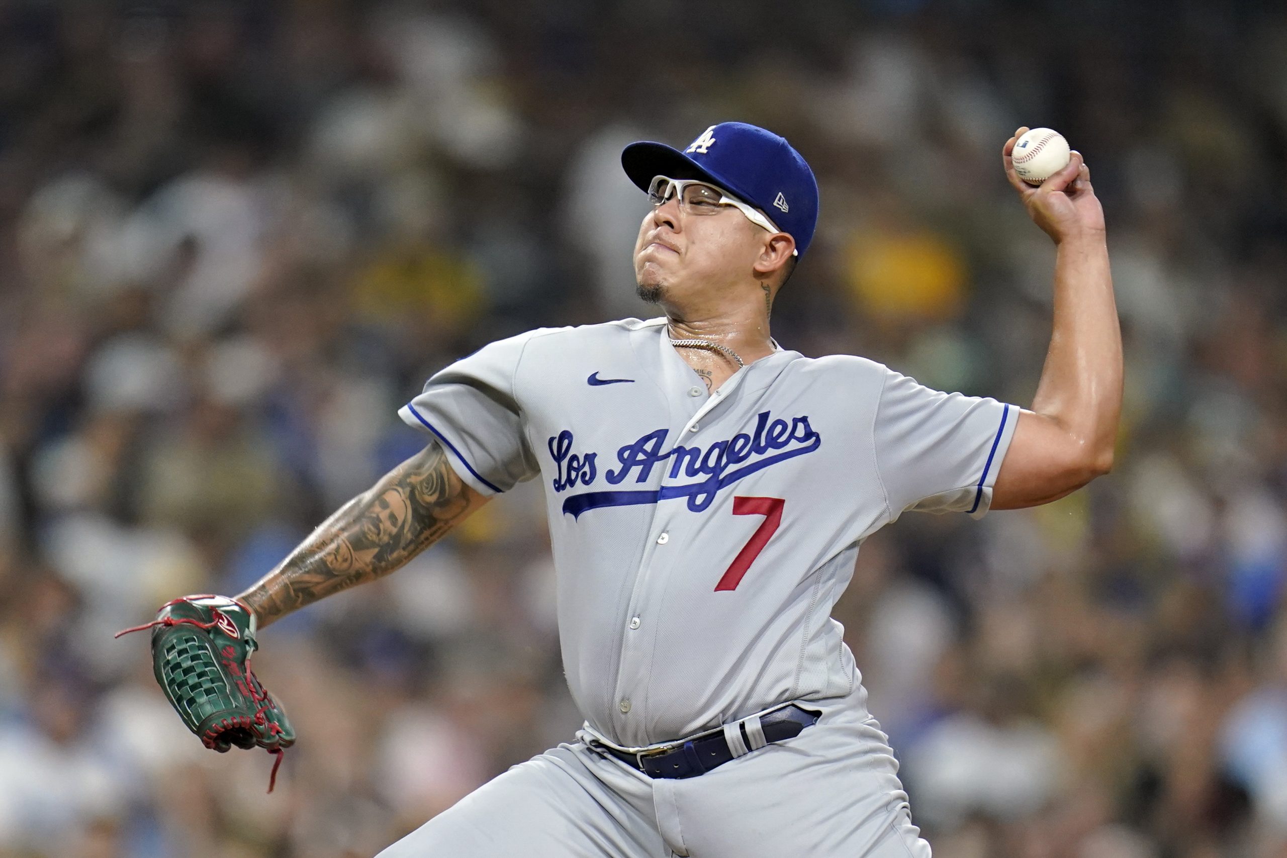 Urías abrirá Serie Divisional ante Padres