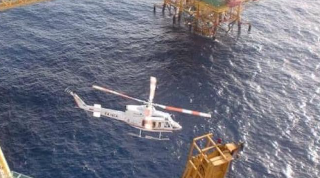 Helicóptero de Pemex se desploma en costas de Campeche