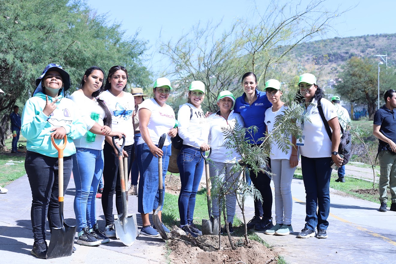 Alejandra Gutiérrez Encabezó Masiva Campaña De Forestación Y Anunció La