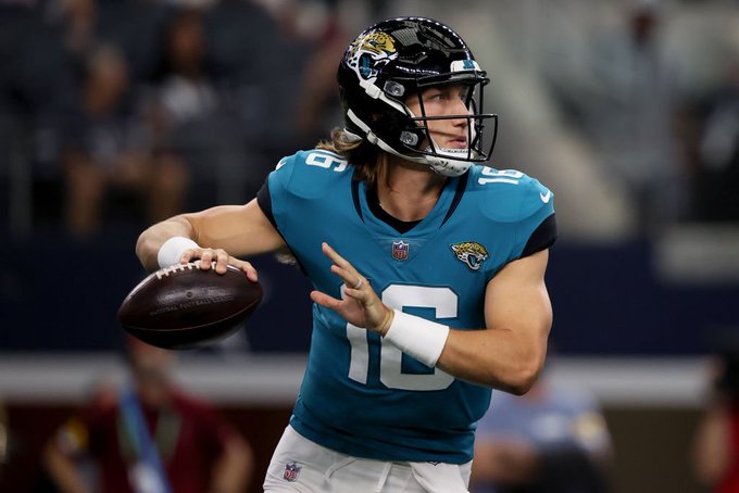 Jaguars pierde a Lawrence para juego con Panthers