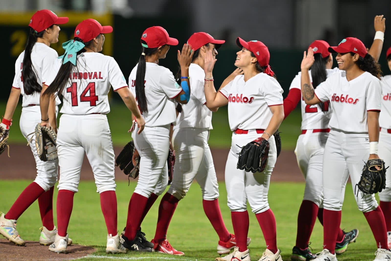 Diablos Rojos Femenil debuta en casa con gran triunfo