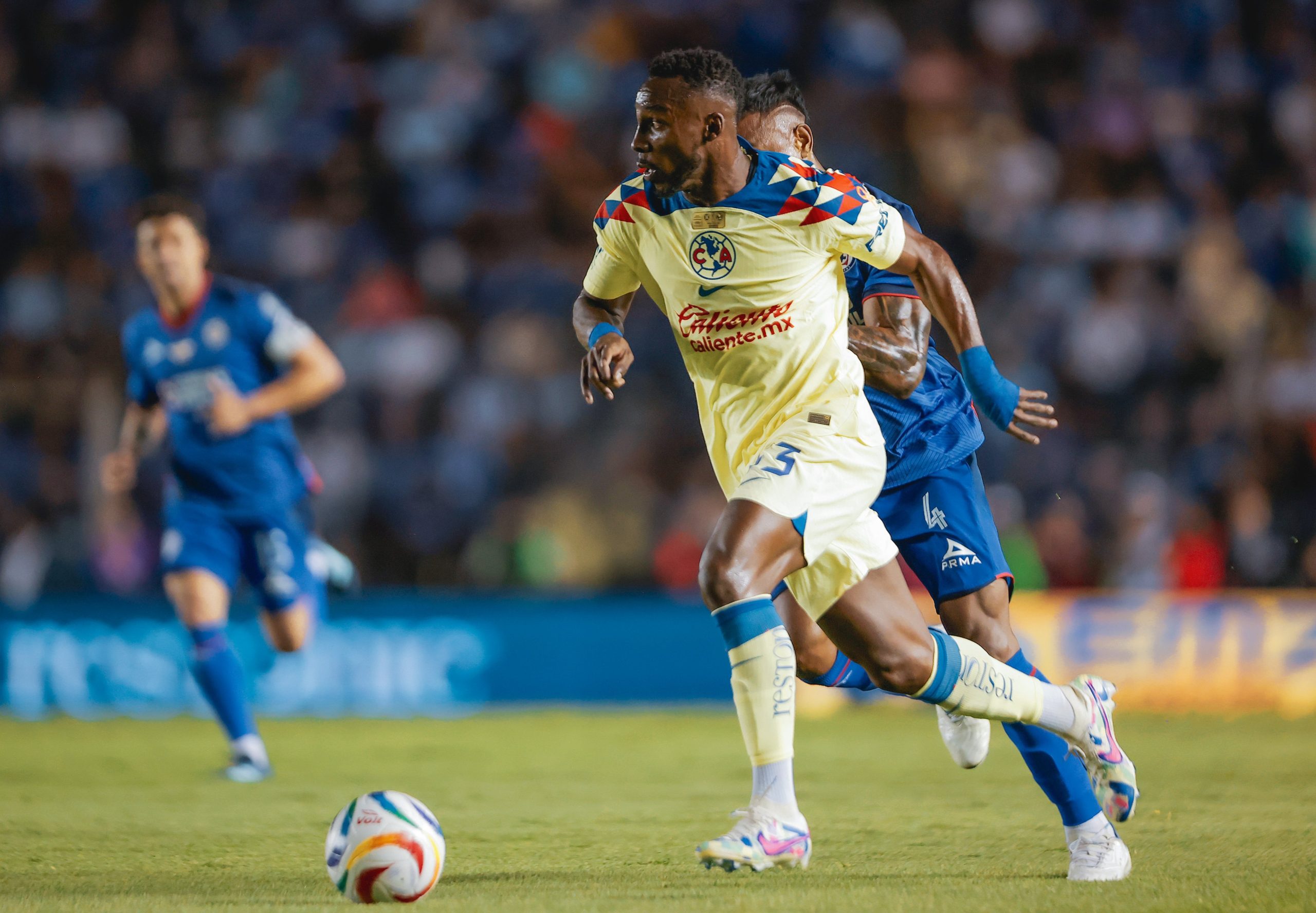 Cruz Azul y América definen al campeón el domingo