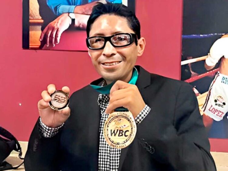 La familia del boxeo se une a Israel Vázquez, quien lucha por su vida