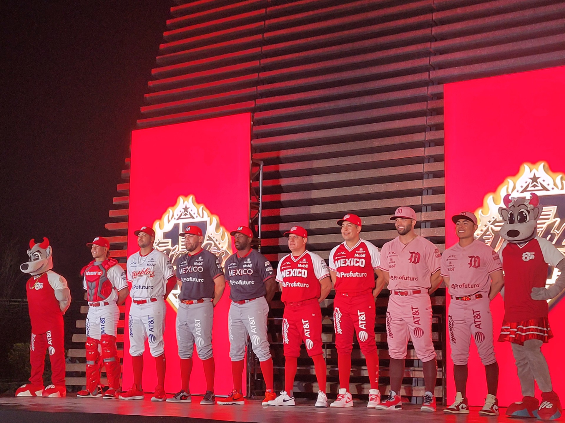 Diablos Rojos presenta espectaculares uniformes para la temporada 2025